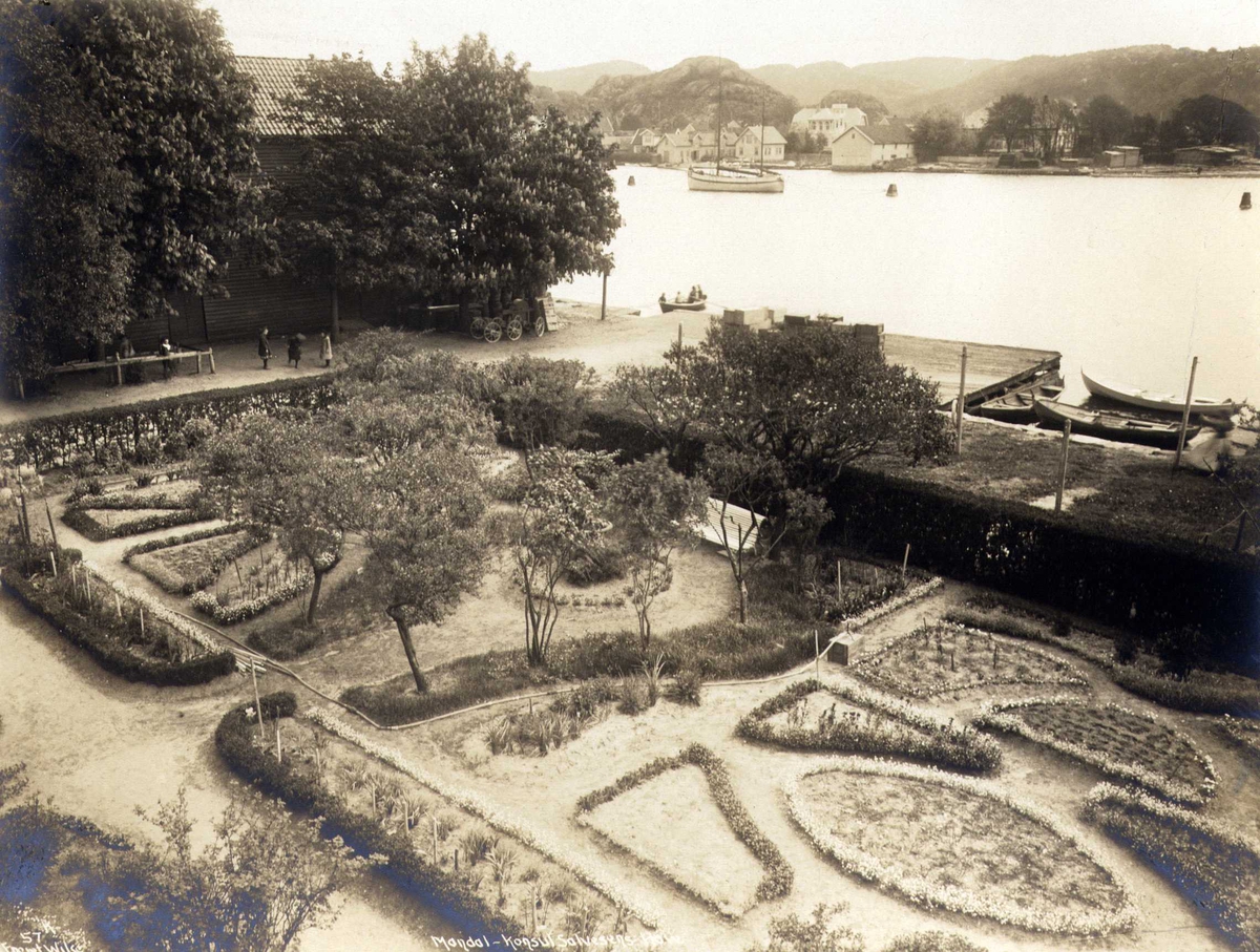 Hage, Andorsengården, Mandal, Vest-Agder. Fotografert 1912. - Norsk ...