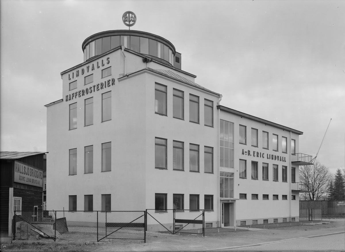 AB Eric Lindvall, Kungsgatan, Uppsala 1940 - Upplandsmuseet ...