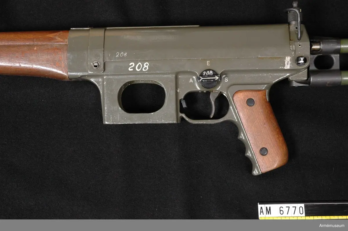 Automatkarbin fm/1961 - Armémuseum / DigitaltMuseum