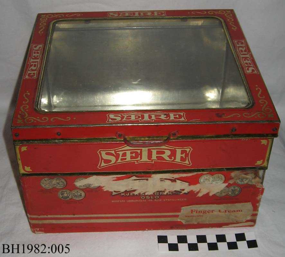 Boks til Sætre kjeks - Telemark Museum / DigitaltMuseum