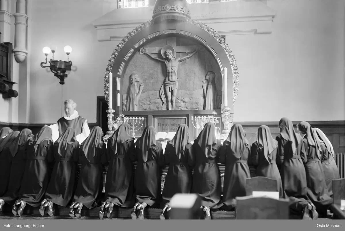 Nattverd i Fagerborg kirke. - Oslo Museum / DigitaltMuseum