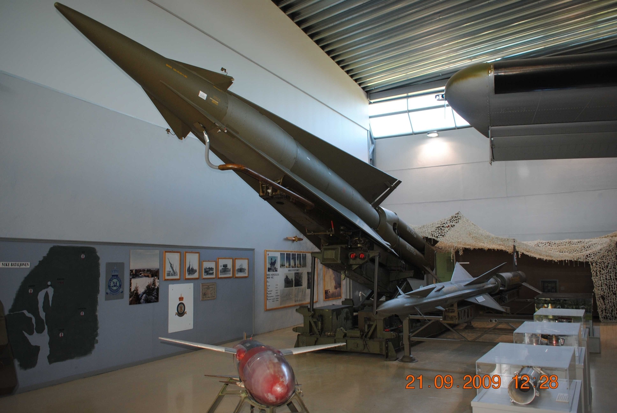 MIM-14C Nike Hercules - Forsvarets museer / DigitaltMuseum