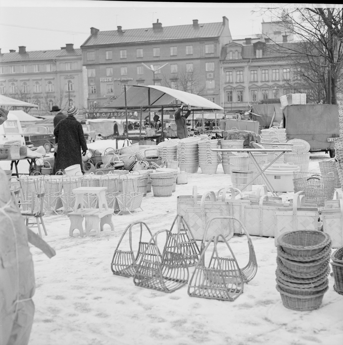 Distingsmarknad på Vaksala torg, Uppsala 1964 - Upplandsmuseet ...