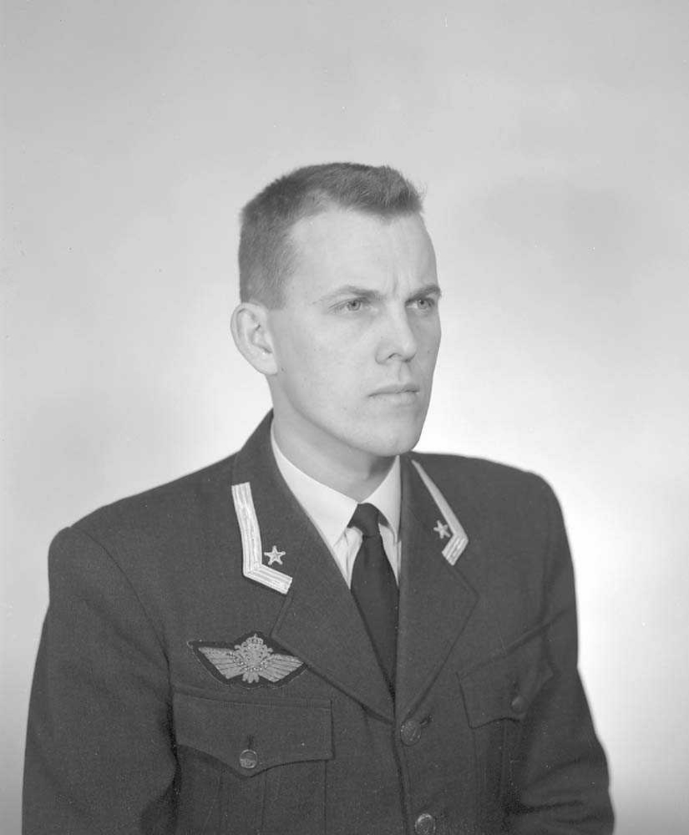 Portrett av Major Eyvind Schibbye, 331 skvadron, Bodø flystasjon ...