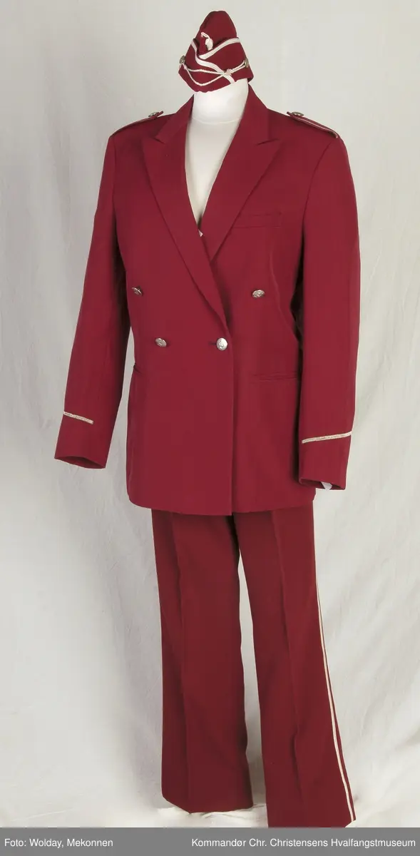 Uniform - Kommandør Chr. Christensens Hvalfangstmuseum / DigitaltMuseum