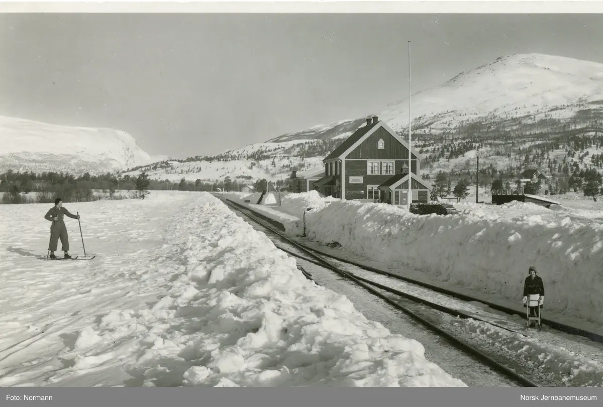 Bjorli stasjon, vinterbilde - Norsk Jernbanemuseum / DigitaltMuseum