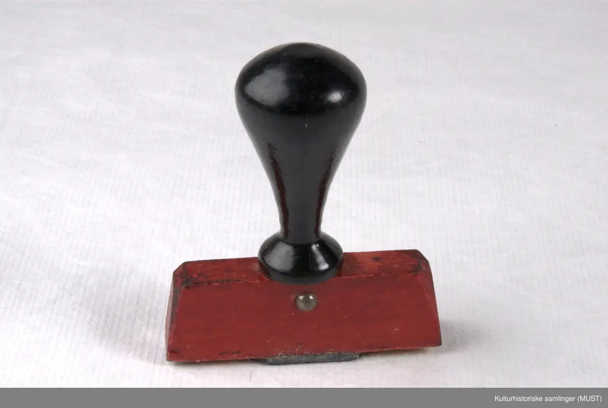 Stempel - Kulturhistoriske samlinger (MUST) / DigitaltMuseum
