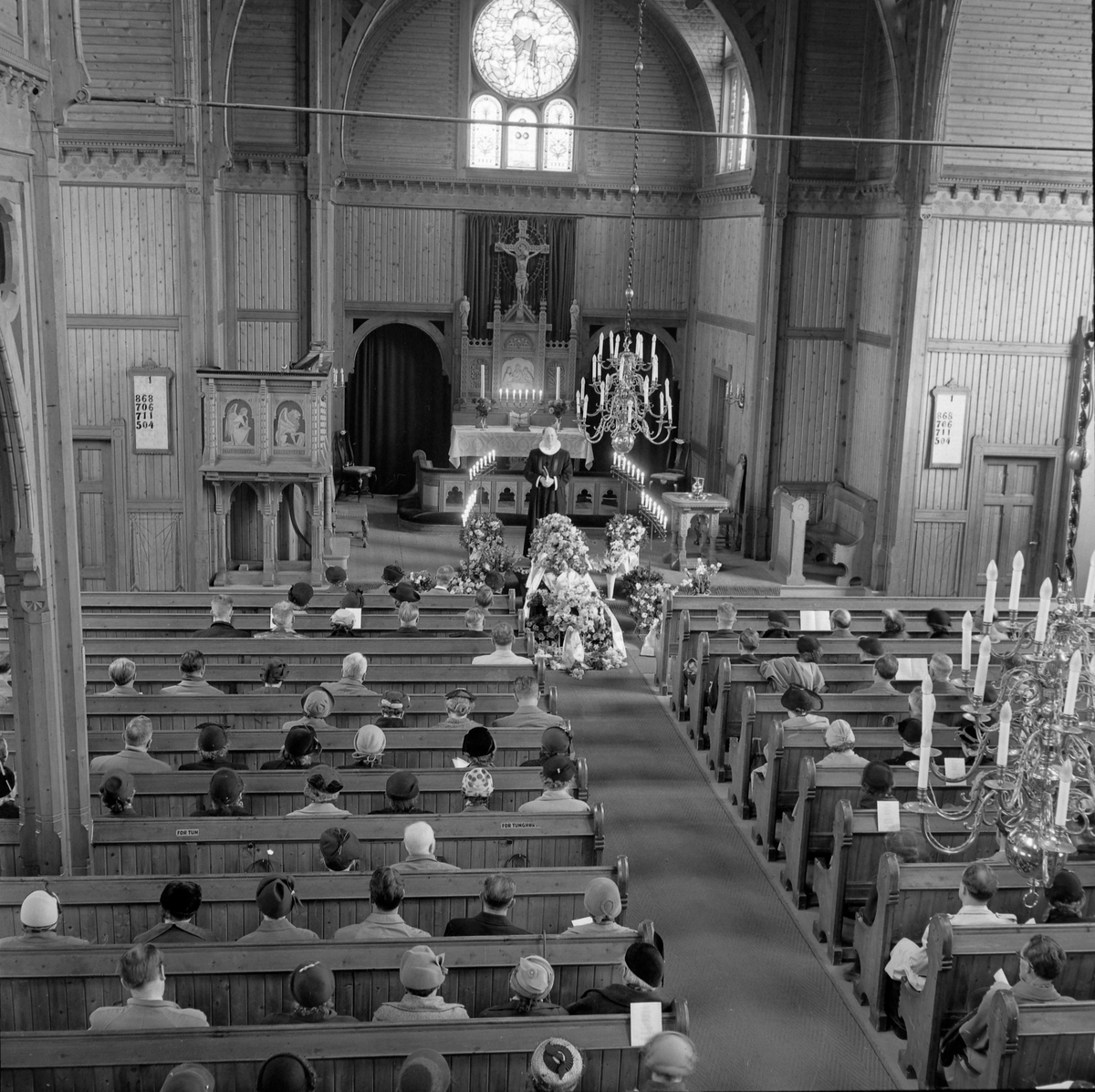 Begravelsen Rolf Kvaal som ble drept av en pasient fra Reitgjerdet ...