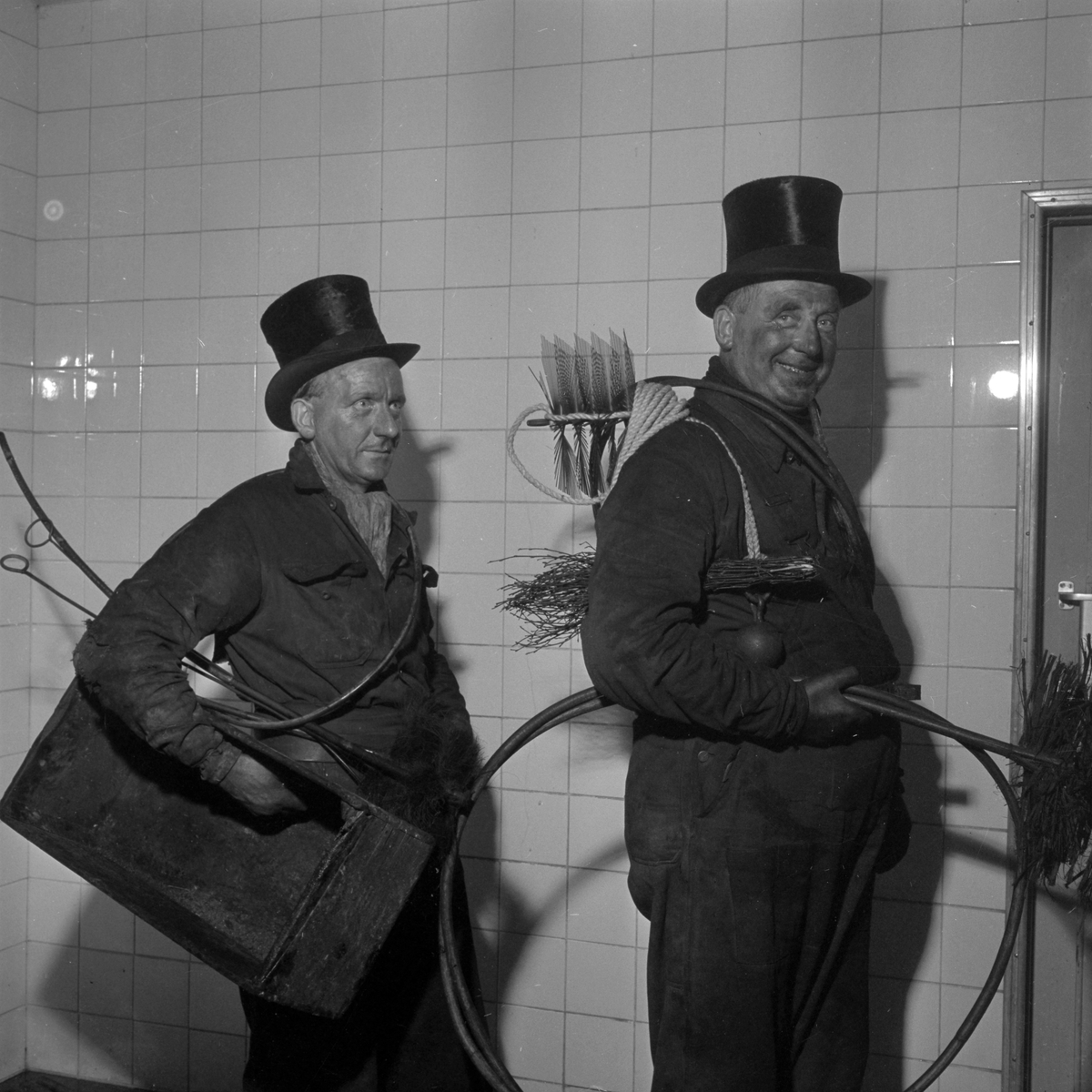 Feiere på vei inn til dusjen i ett av byens bad - Sverresborg Trøndelag ...