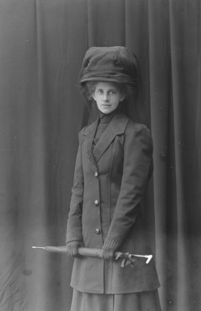 Maria Söderström; Ingår i porträttsamlingen från Knut Wallins ateljé ...