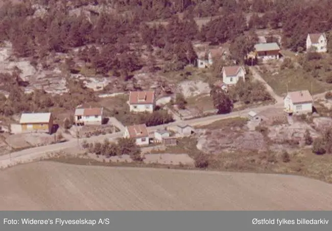 Flyfoto av boligområde, Yven i Tune. - Østfold fylkes billedarkiv ...