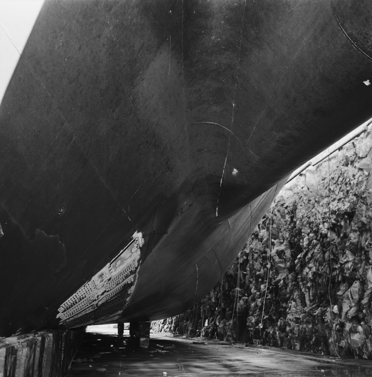 Rostangrepp i botten isbrytaren Ymer - Marinmuseum / DigitaltMuseum