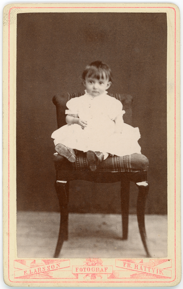 Kabinettsfotografi - Maria Nyman, Rättvik - Upplandsmuseet / DigitaltMuseum