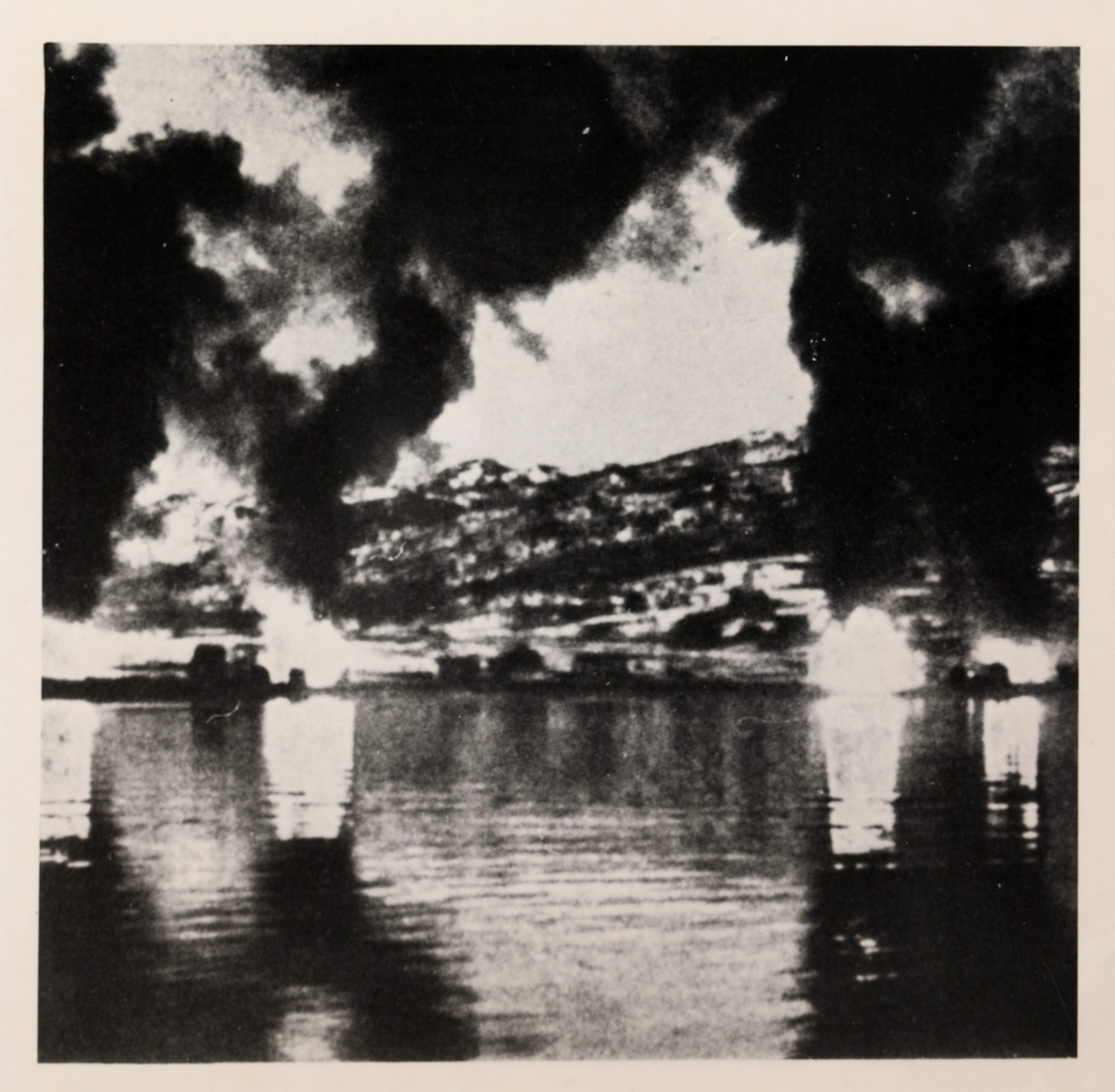 KRIGEN 1940/NORD-NORGE/NARVIK/BJERKVIK - Forsvarets museer / DigitaltMuseum