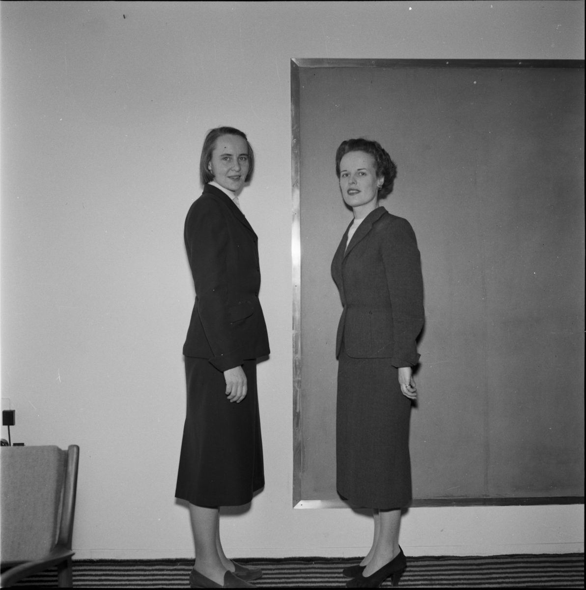 REKLAMBILD FRK EVA RALF OCH FRU THUNBLAD, OMFOTO Å SLÖJDFÖRENINGEN ...