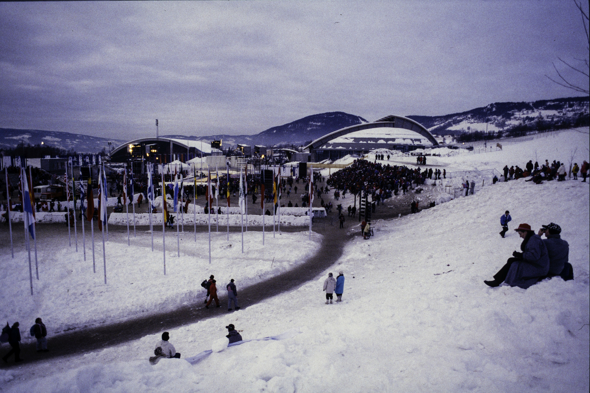 Lillehammer under OL 1994. Arenaen for seiersseremonier. Nasjonale ...