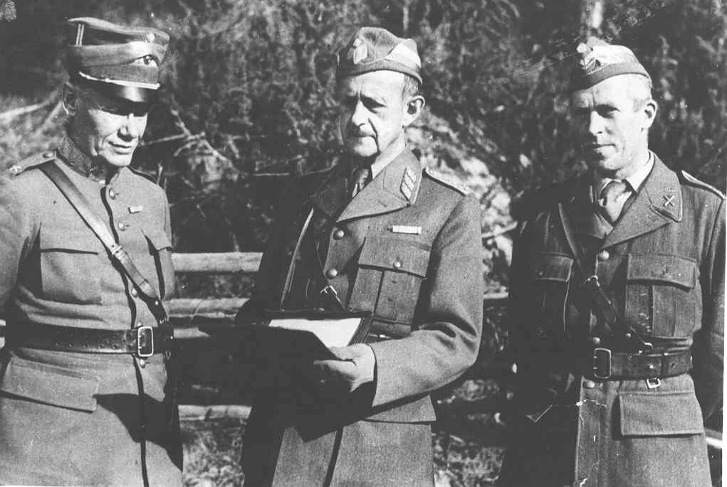 Generalerna Harald Malmberg och Erik af Edholm omkring 1940 ...