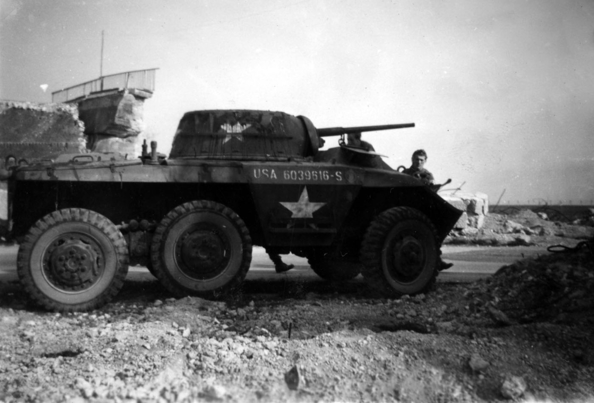 "En detaljbild över en M8 ""Greyhound"" 37mm" - Garnisonsmuseet ...