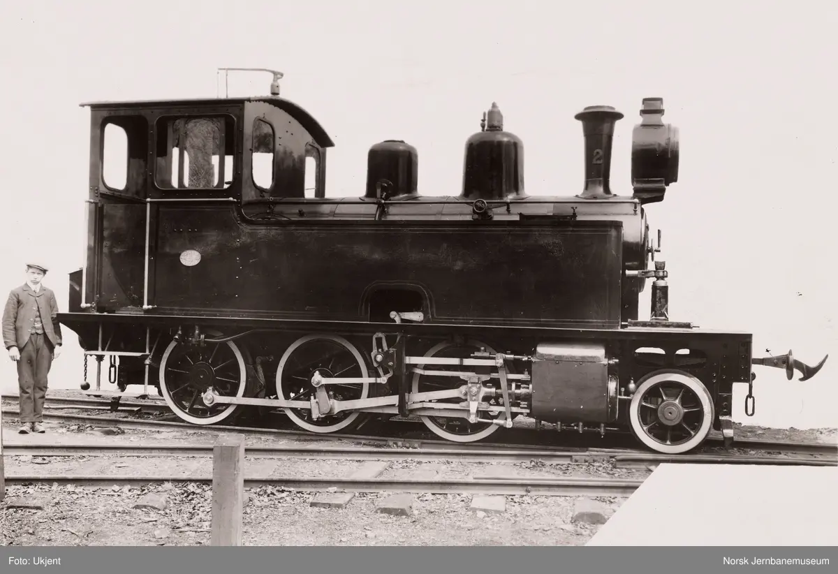 Leveransefoto av smalsporet damplokomotiv nr. 2 (senere NSB type XXV nr ...