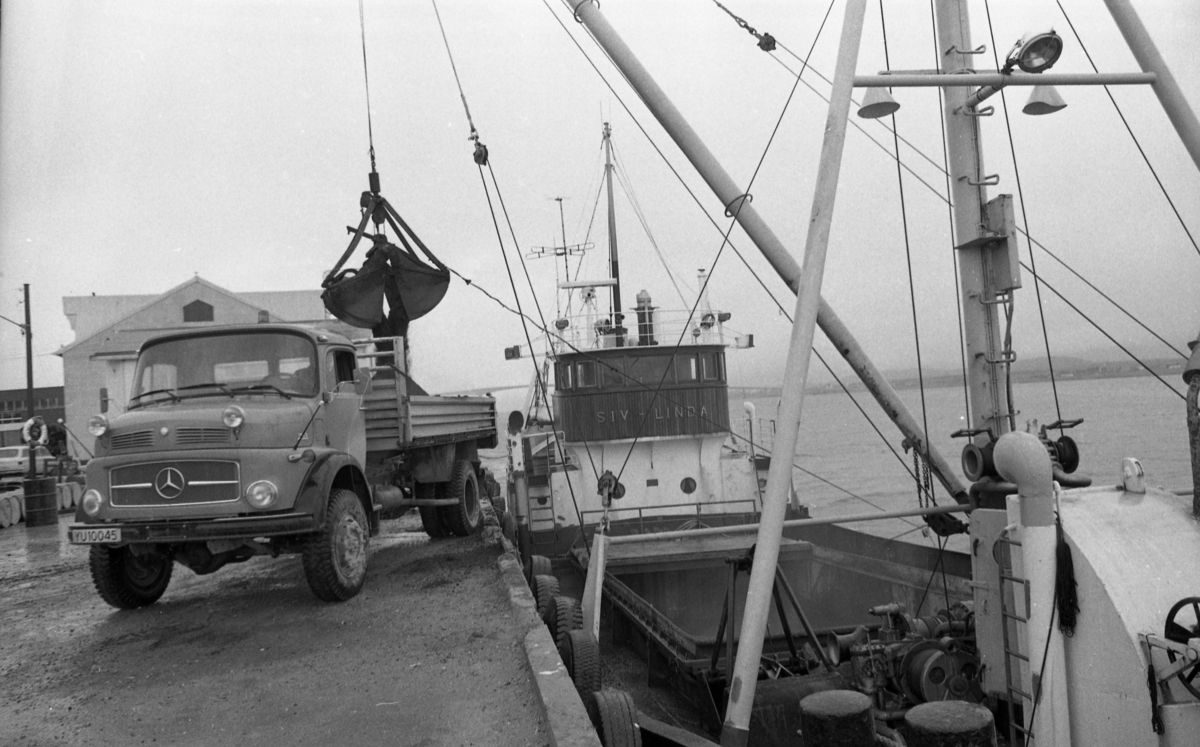 Båten Siv-Linda ved kai, Sortland juli 1975 - Museum Nord / DigitaltMuseum
