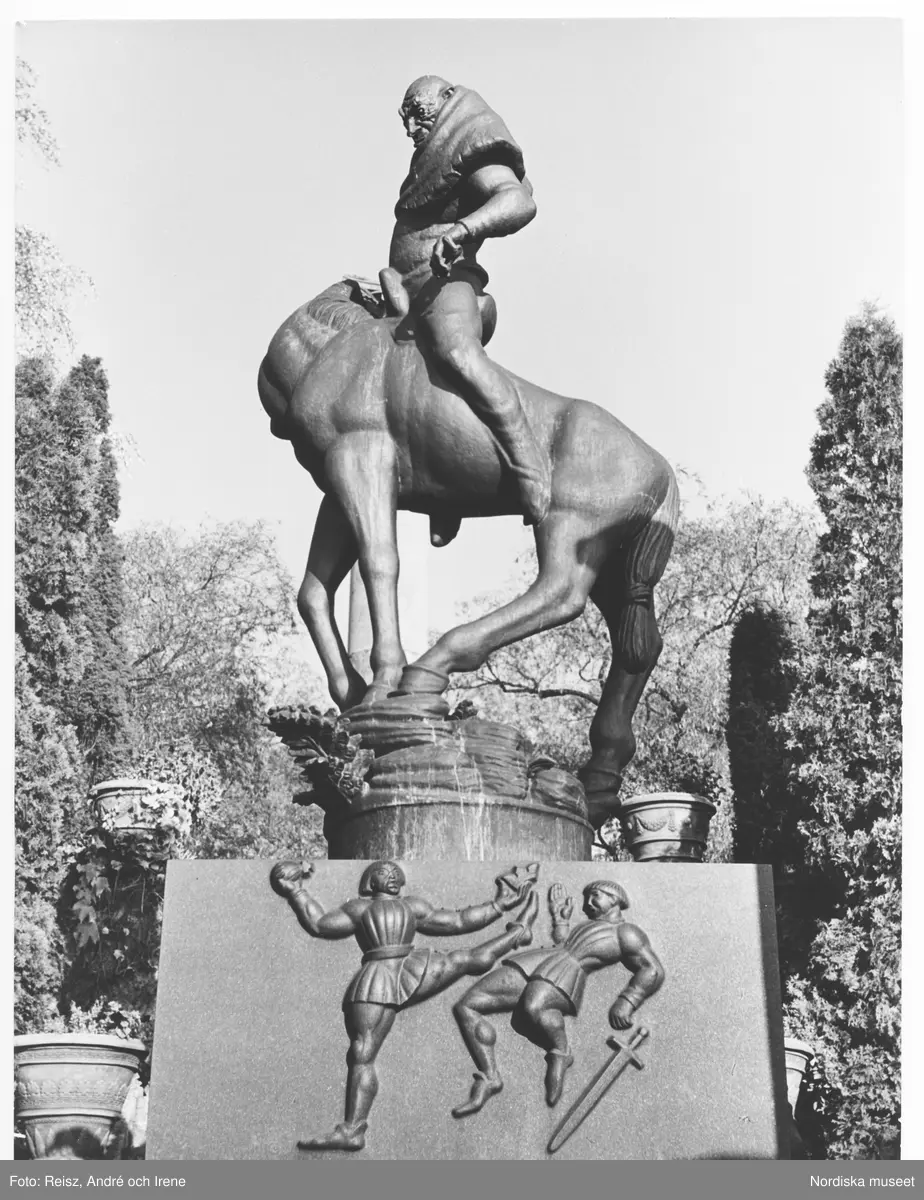 Stockholm. Statyn Folke Filbyter (1927) av Carl Milles på Nedre ...