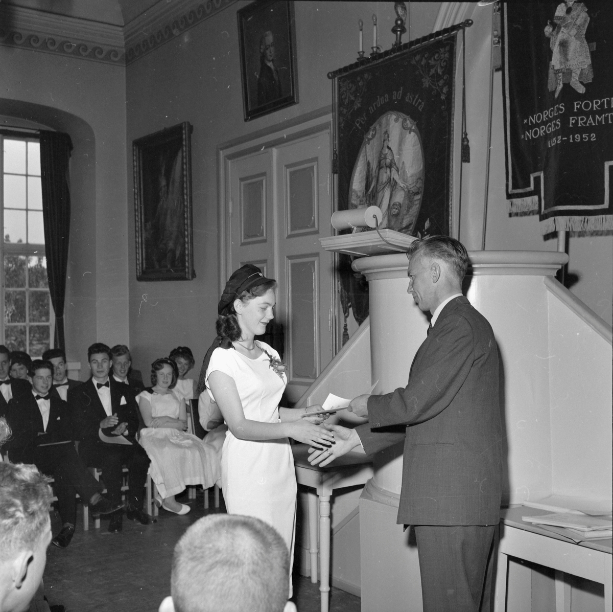 Avslutning på Katedralskolen - Sverresborg Trøndelag Folkemuseum ...
