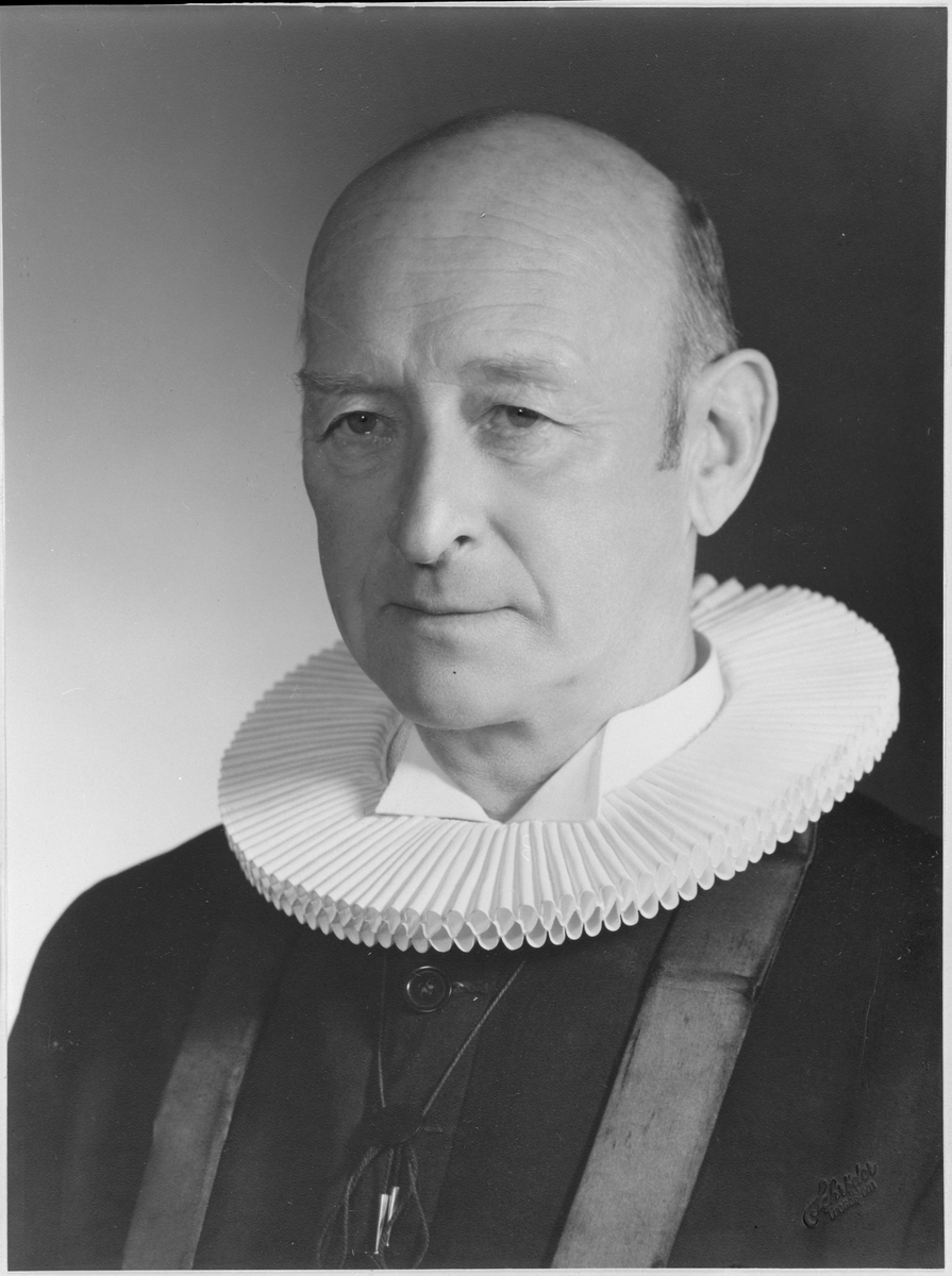 Sogneprest Sverre Rojahn Vigeland (1899–1983), Bjugn - Museet kystens ...