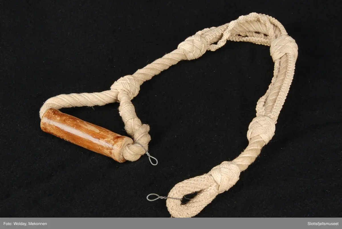 Stropp - Slottsfjellsmuseet / DigitaltMuseum