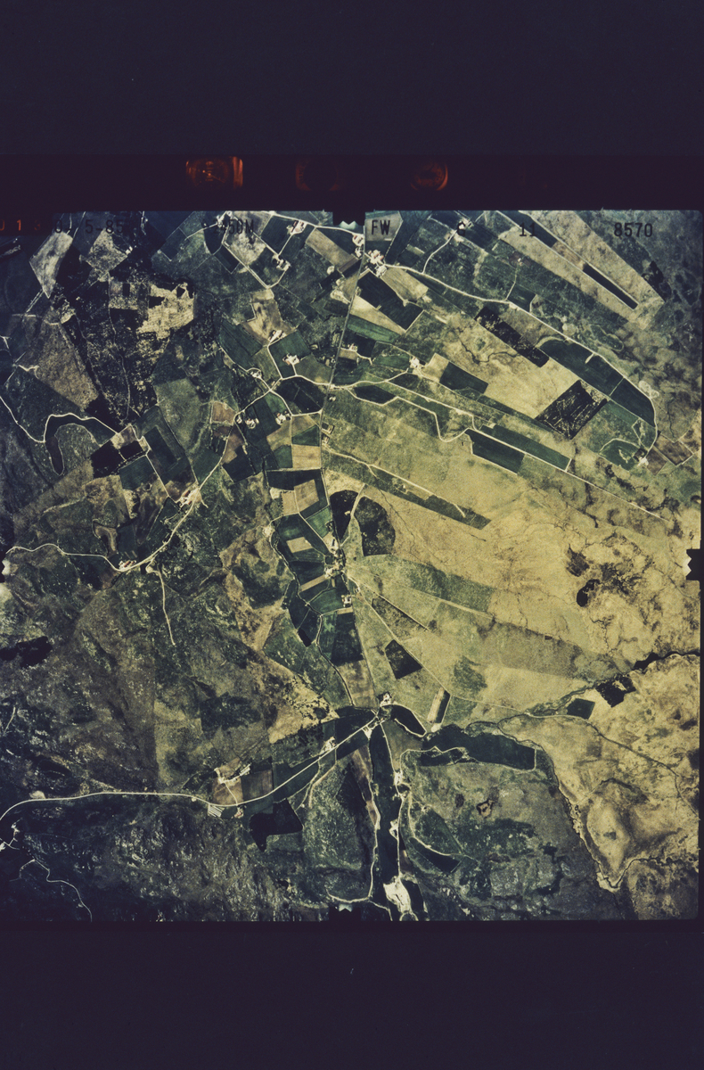 Repro av flyfoto, 8870, Hå k. (farge) - Arkeologisk museum ...