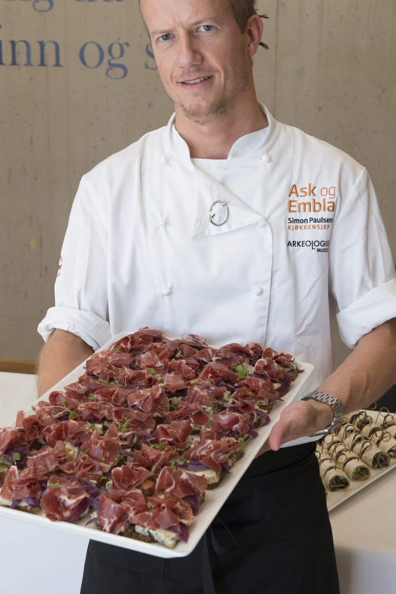 Diverse retter med fingermat, AM. - Arkeologisk museum, Universitetet i ...