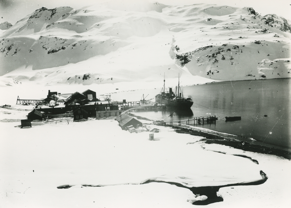 Antarktisområdet. Valfångststationen Husvik. - Tekniska museet ...