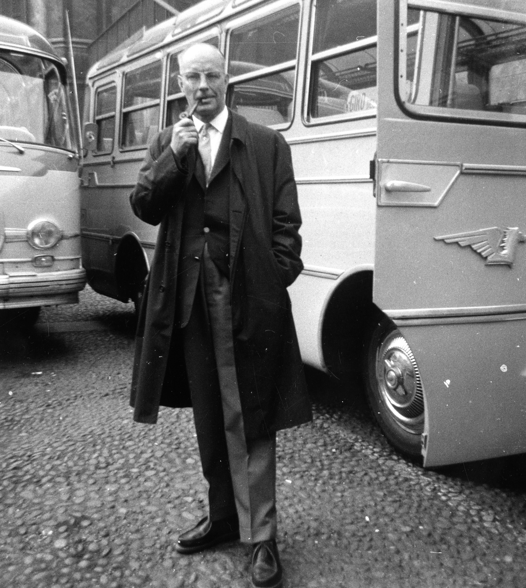 Fotoalbum etter Ulefoss Hovedgaard og familien Aall. Fotoalbumet ...