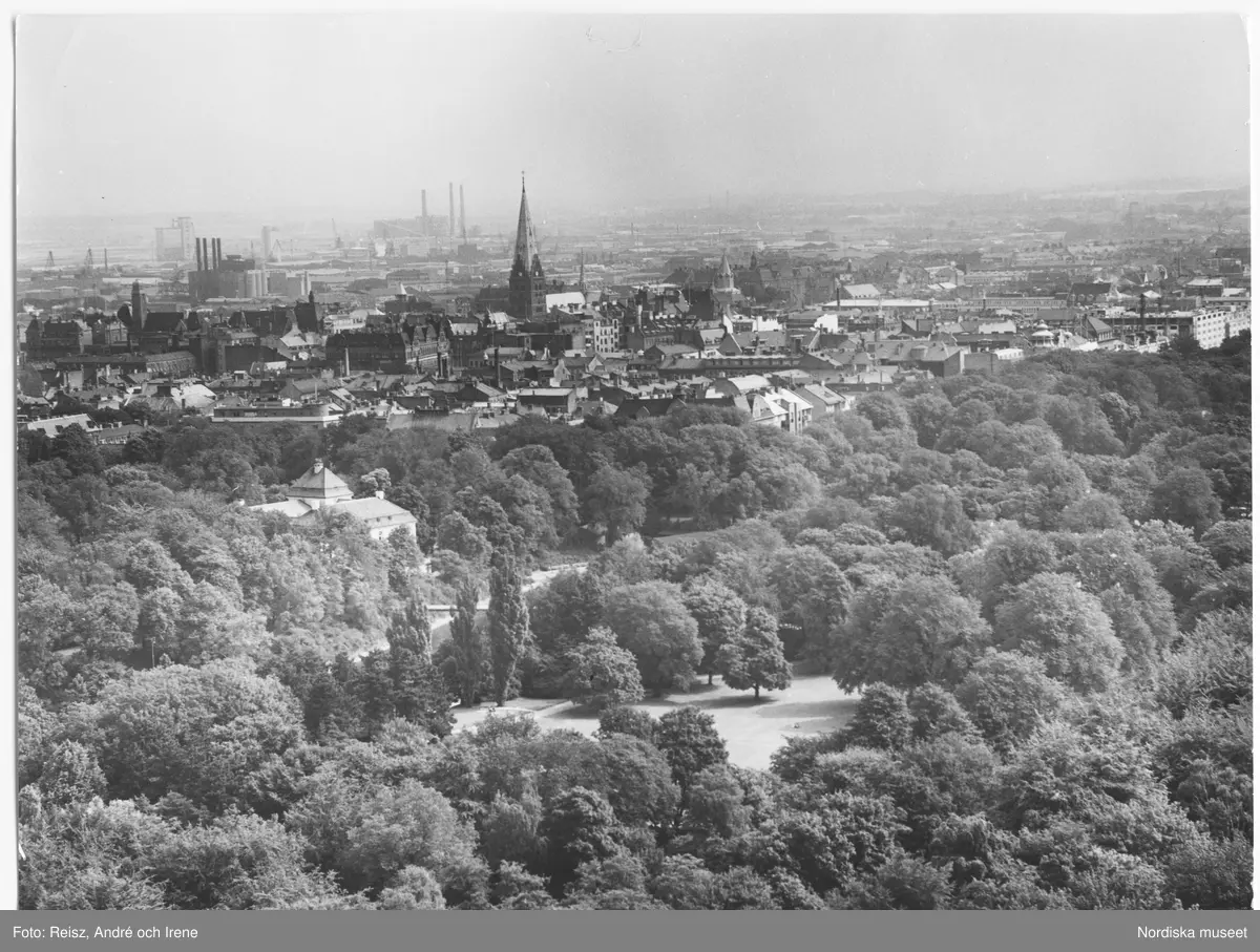 Skåne. Utsikt över Malmö från det nya höghuset Kronprinsen och ...
