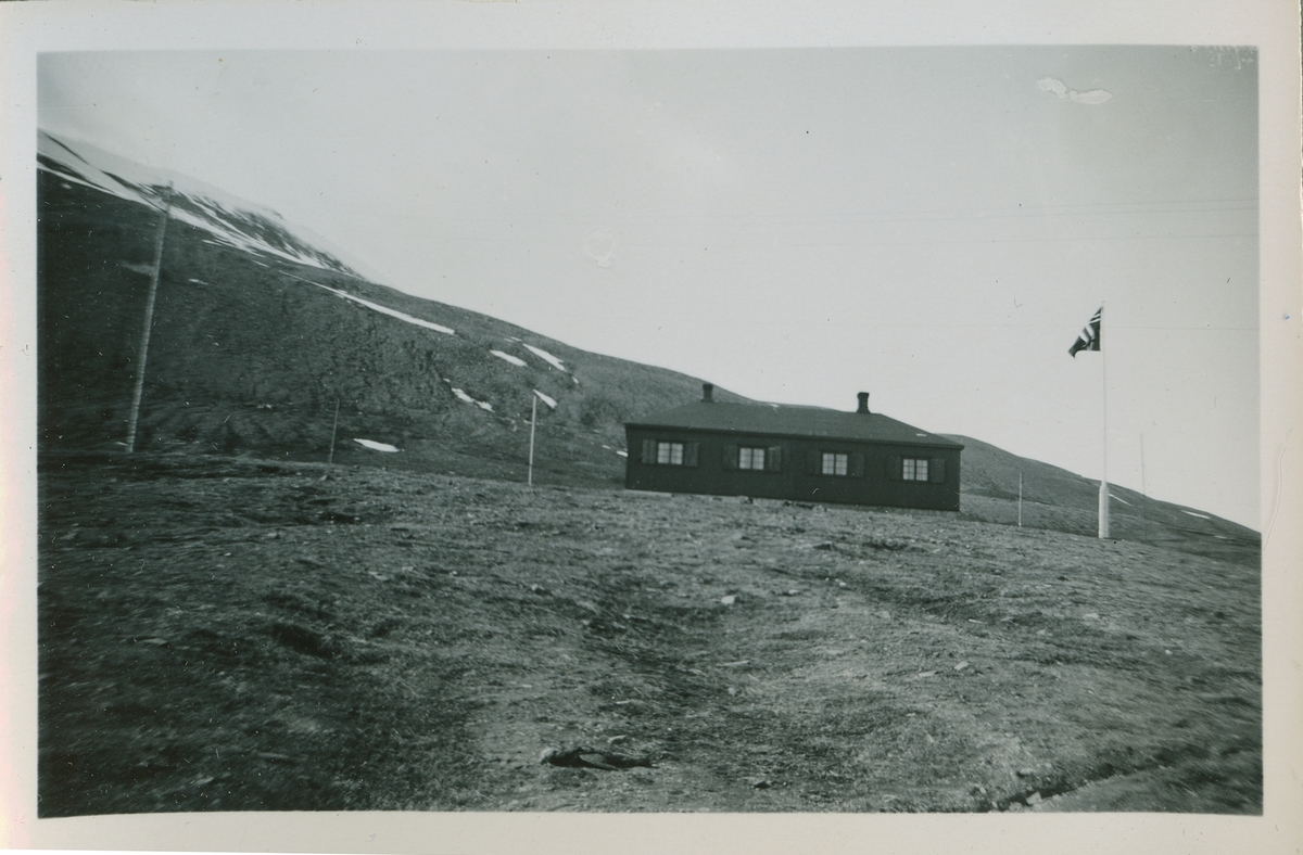 Bergmesterboligen 1940. Bildet er del av fotoalbum: SVB 2668 Louis ...