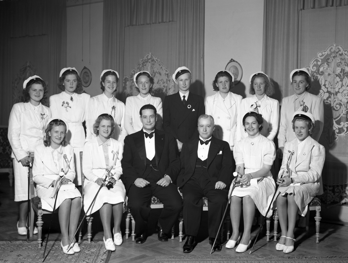 Studentklass från 1942. Bilden beställdes av herr Lagergren ...