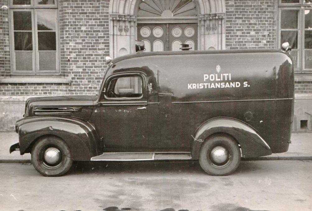 Politibil - Justismuseet / DigitaltMuseum