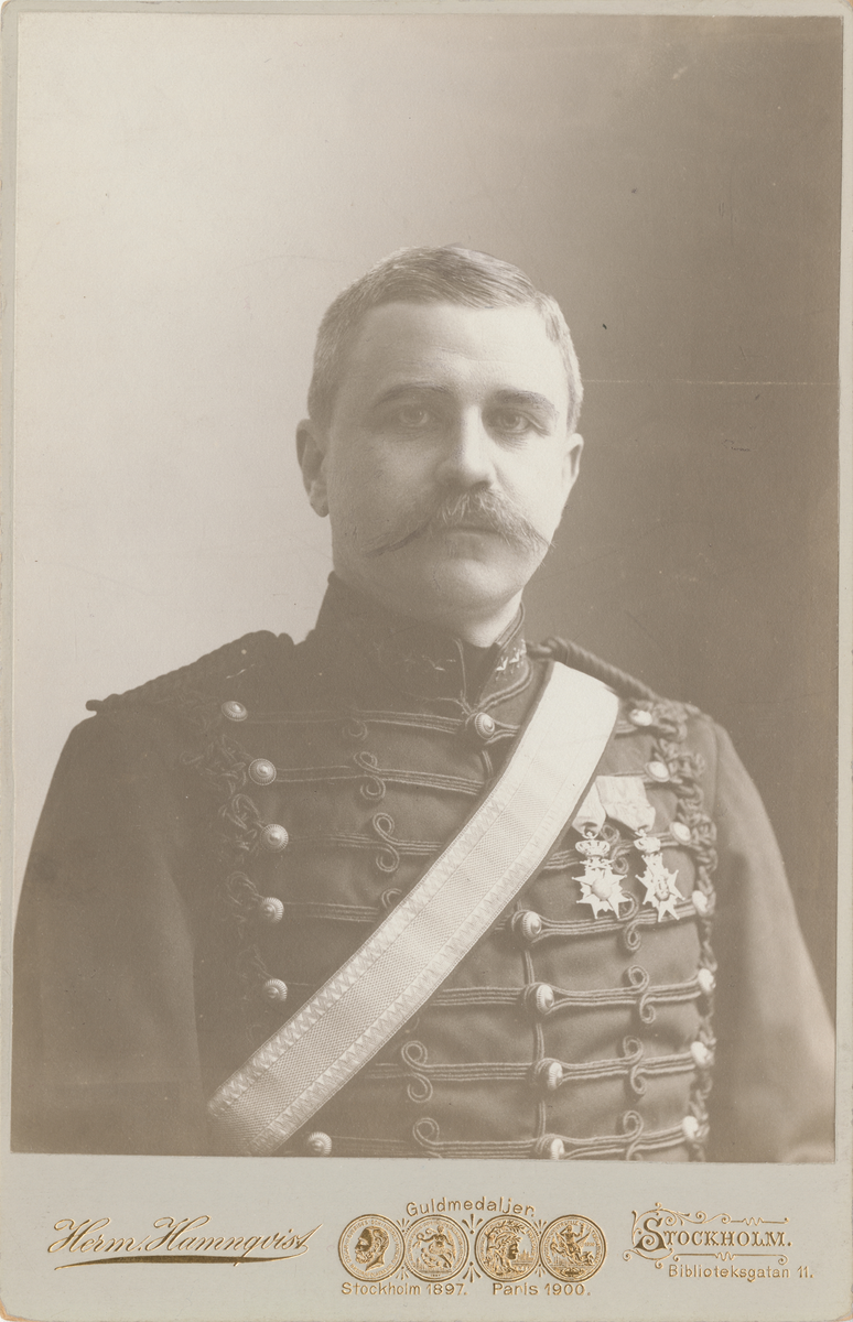 Porträtt av Carl Edvard Nore Martin, kapten vid Smålands ...