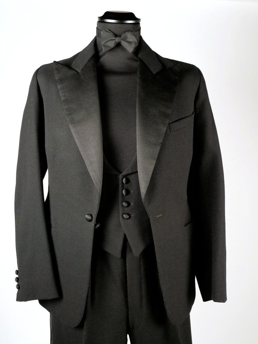 Smokingkostym - Alingsås museum / DigitaltMuseum