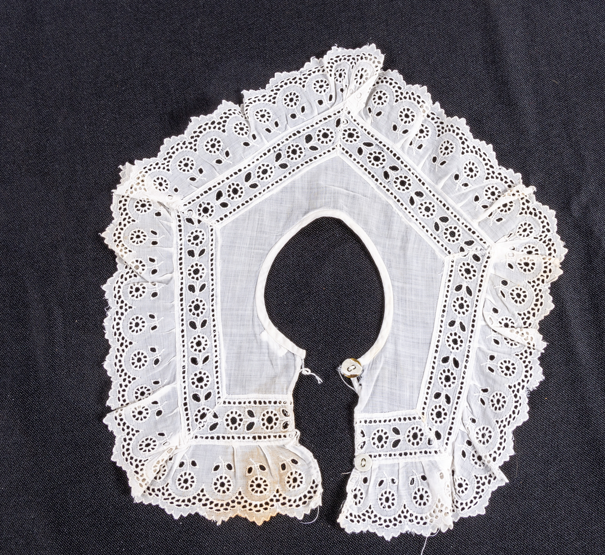 Krage - Hallands kulturhistoriska museum / DigitaltMuseum