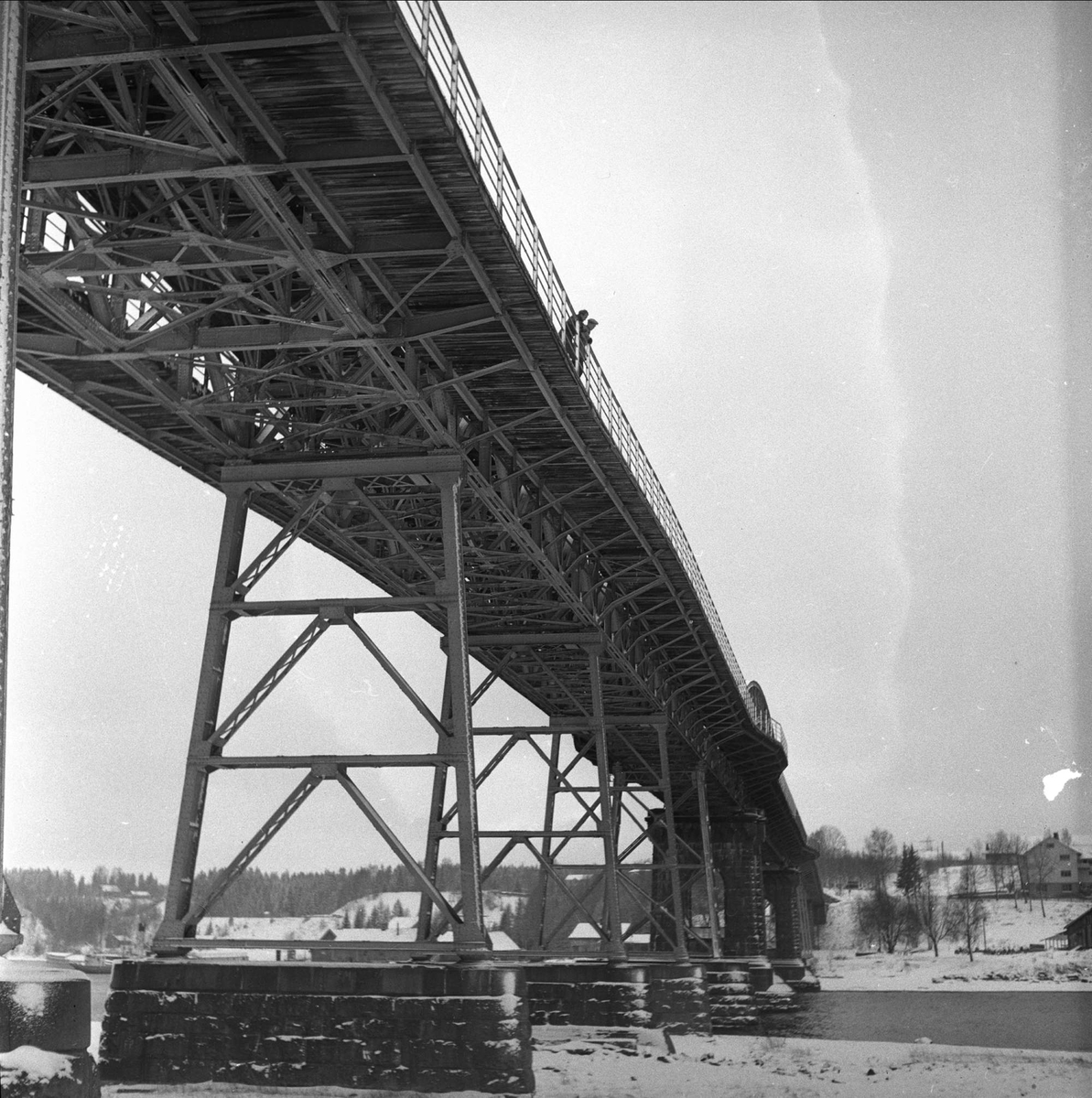 Minnesund, Akershus, november 1951. Den gamle Minnesundbrua. - Norsk ...