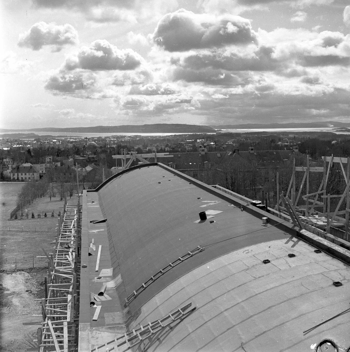 Blindern, Oslo, 30.04.1954. Forskningsbyen. Byggearbeid. - Norsk ...