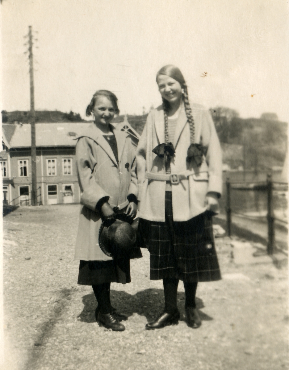 Klokkerholmen, Sandøya, Marie-Louise Christiansen, Brevik apotek ...