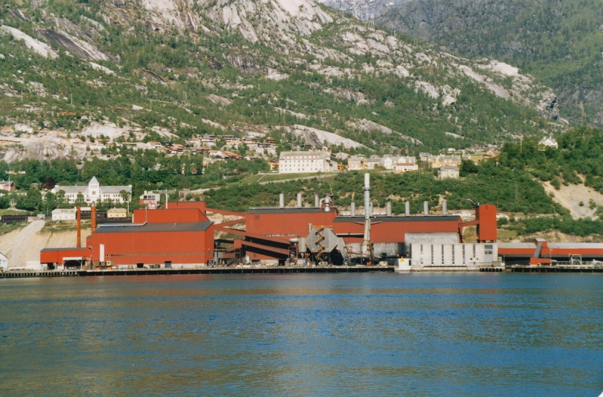 KS Ilmenittsmelteverket i Tyssedal ( Tinfos Titan og Iron ...