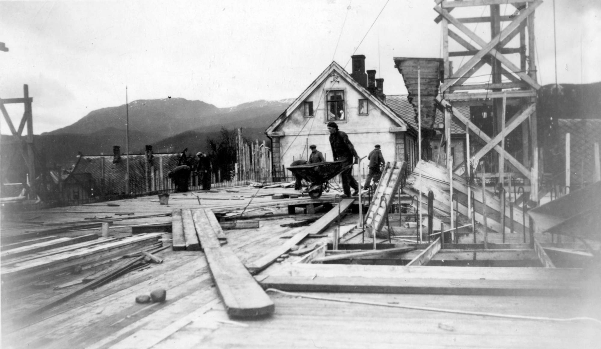 Anleggsarbeid ved Harstad sykehus. - Sør-Troms Museum / DigitaltMuseum
