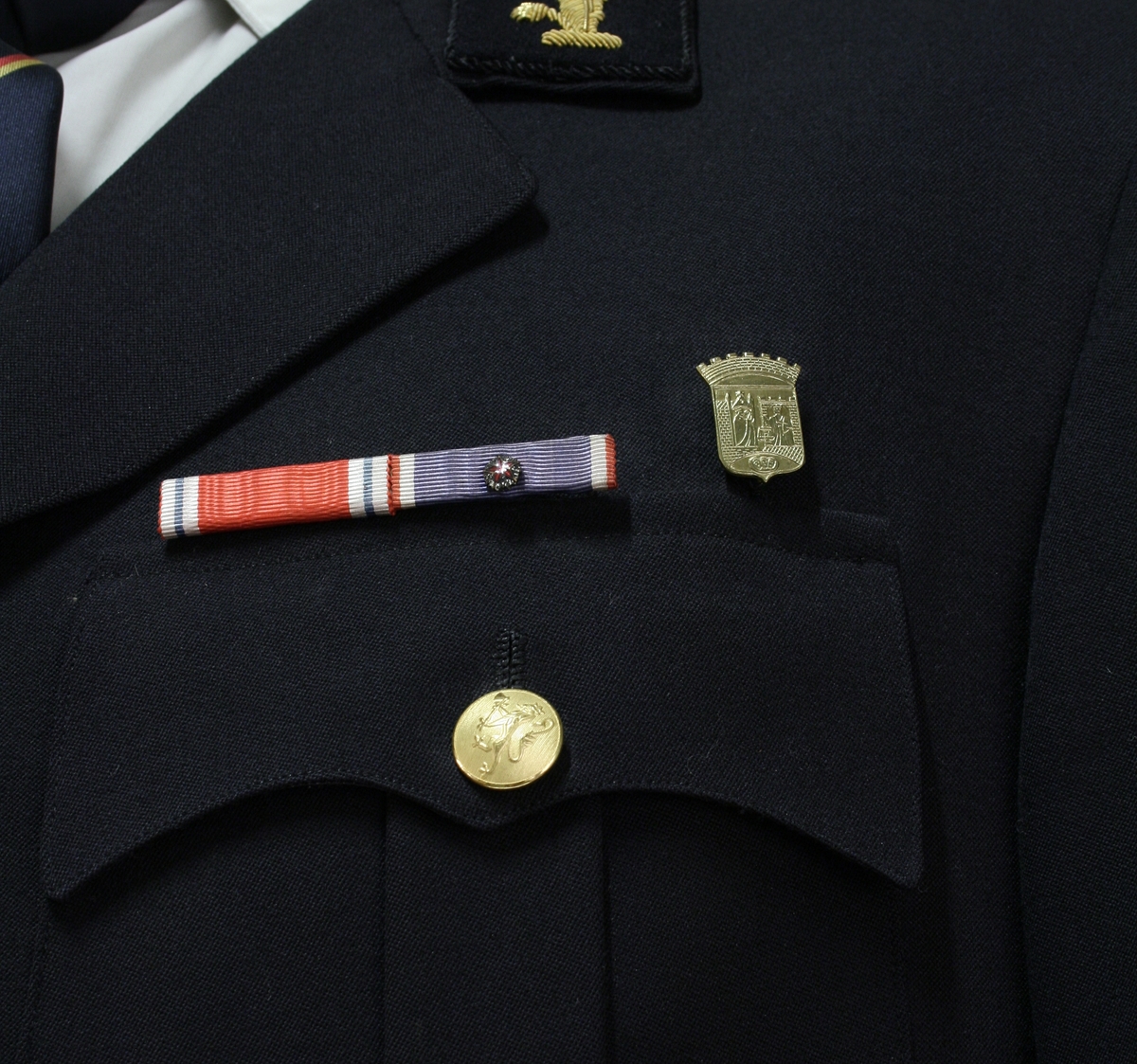 Politiuniform M/1963 - Justismuseet / DigitaltMuseum