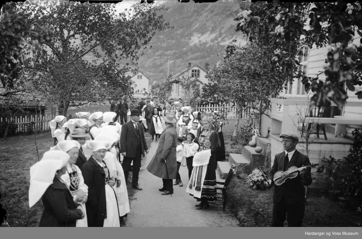 Bryllup, Guro og Lars Fritjof Næsheim - Hardanger og Voss Museum ...