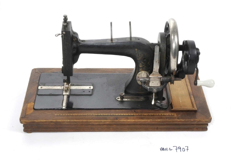 Symaskin - Helgeland Museum / DigitaltMuseum