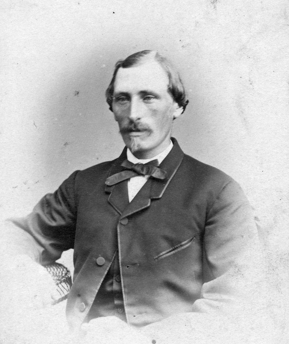 Lokförman Johan August Olsson. - Järnvägsmuseet / DigitaltMuseum