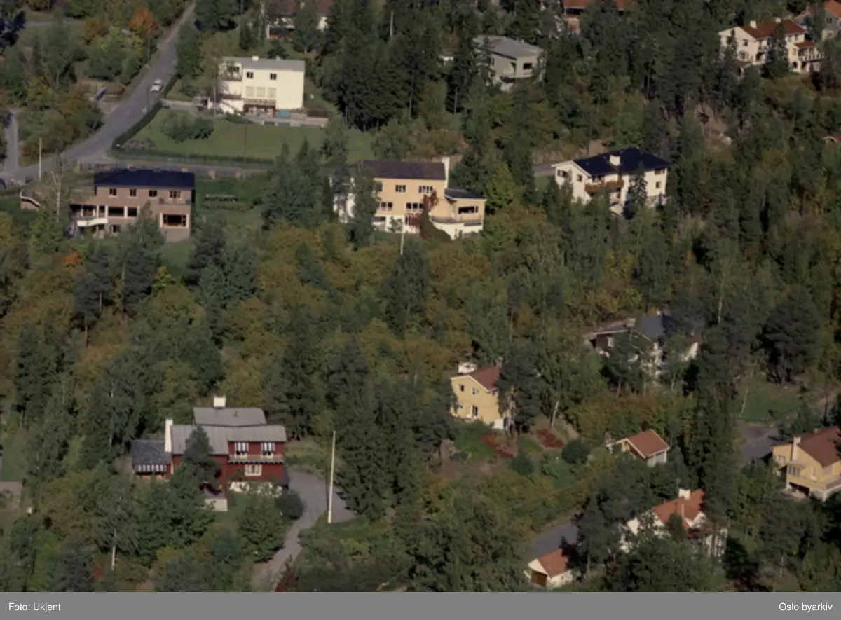 Østbakken 1-3, Øvre Ullern terrasse 10-14.(Flyfoto) - Oslo byarkiv ...