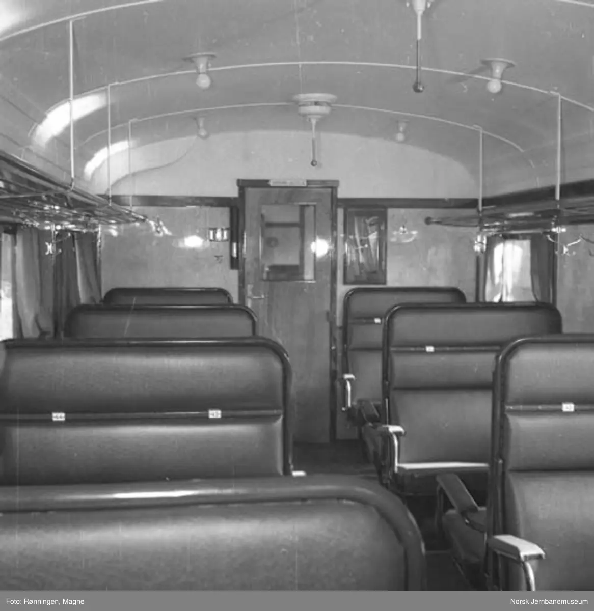 Ny motorvogn type 68A nr.02 - Norsk Jernbanemuseum / DigitaltMuseum